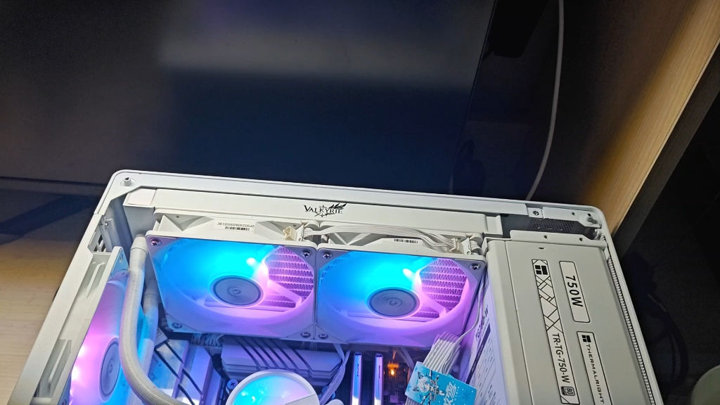 求助,小吹雪主板白灯常亮,显示器显示无信号