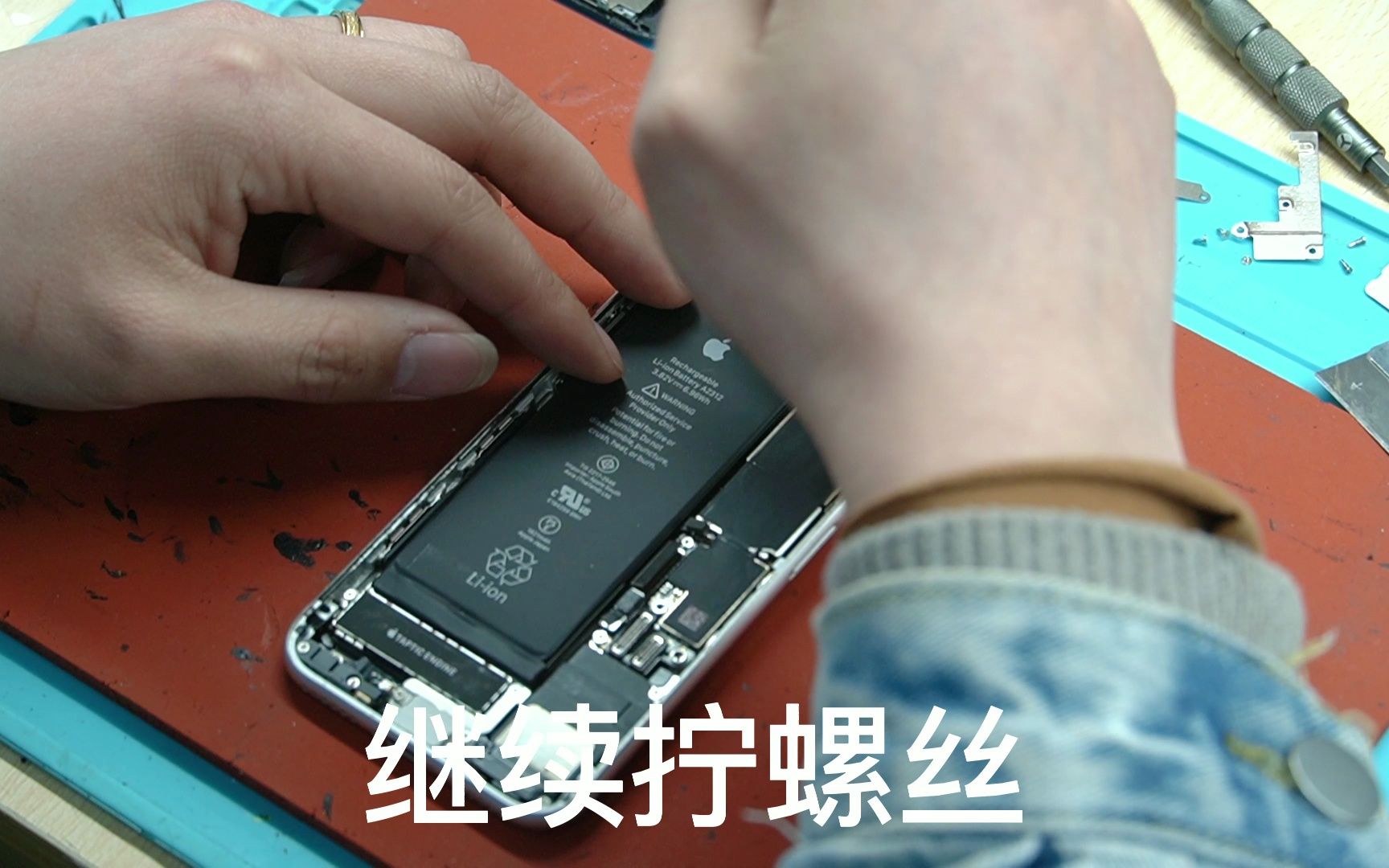 手机存储空间不足?不妨考虑扩容或升级内存,让它重新焕发生机。