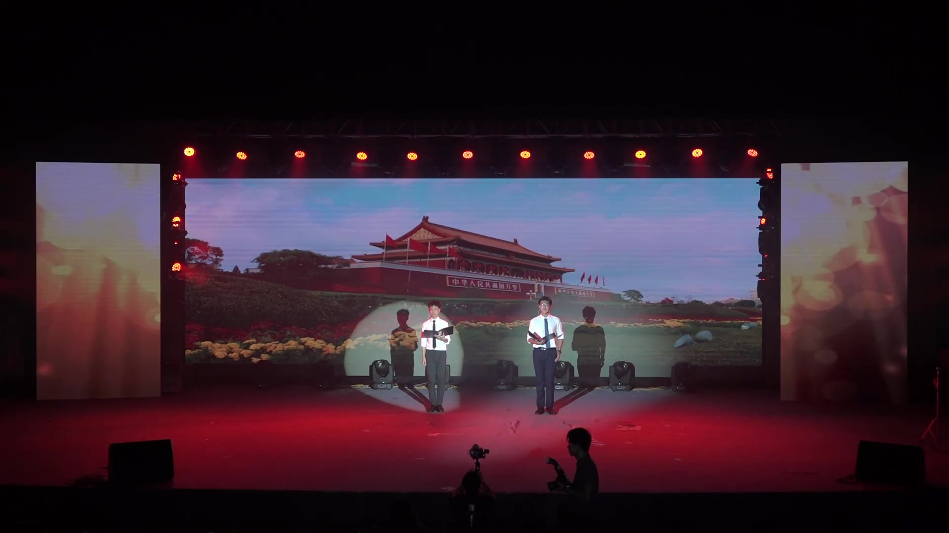 第六届全国中学生模拟联合国大会.社交晚会之江苏省新海高级中学诗...