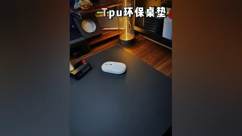 TPU环保材质、品质高没异味 质感上自带一种很经用的感觉