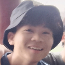 爱生活的丁真浩 