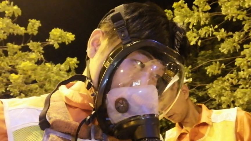 我冒着生命去探测城市 污水管井 为什么会笑得这么开心?