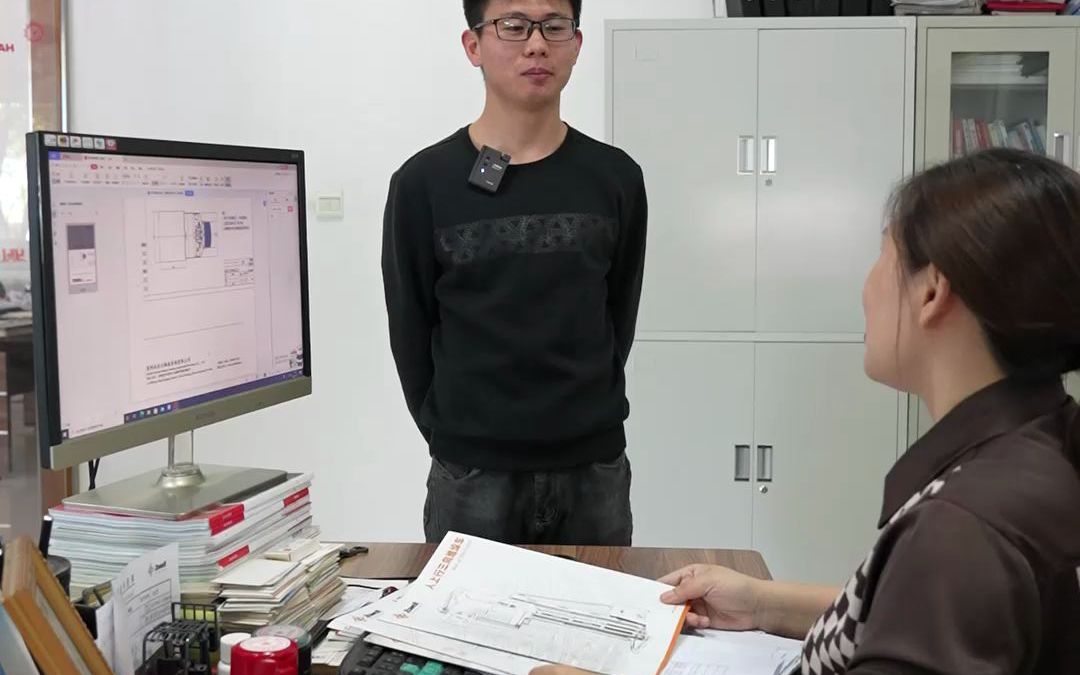 “潘周聃” 推荐的这款叉车,轻松解决极窄巷道高位拣选、堆垛!