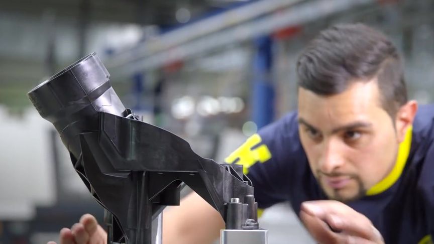 据说能做出这款产品的模具企业全世界只有三家!