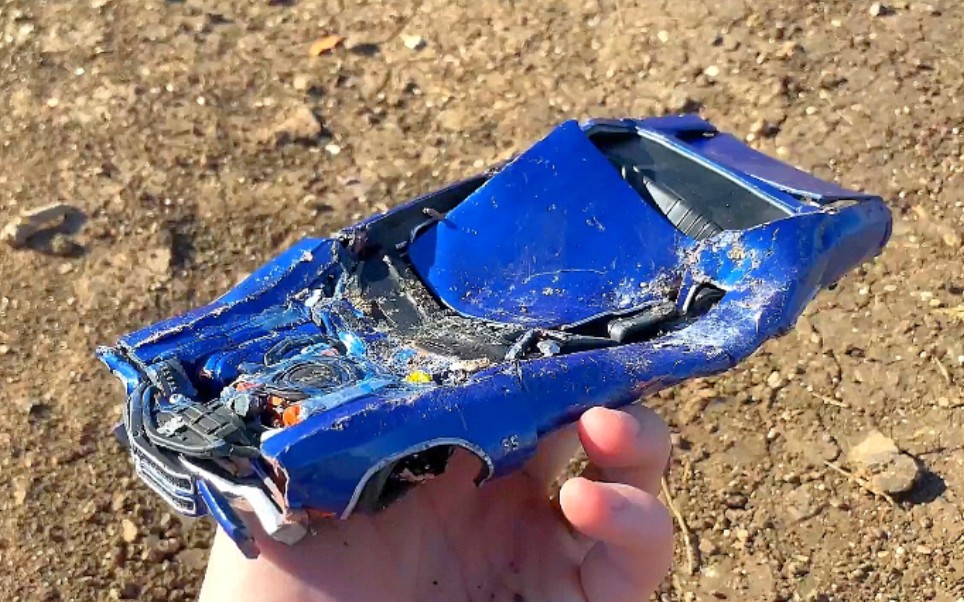 【搬运】彻底摧毁一辆手工diy油泥模型车!碰撞测试 雪佛兰 chevelle SS