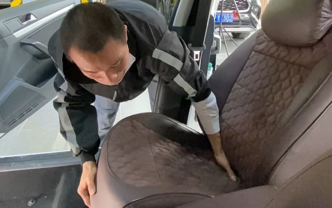 大众朗逸座椅不会拆?详细教程来了