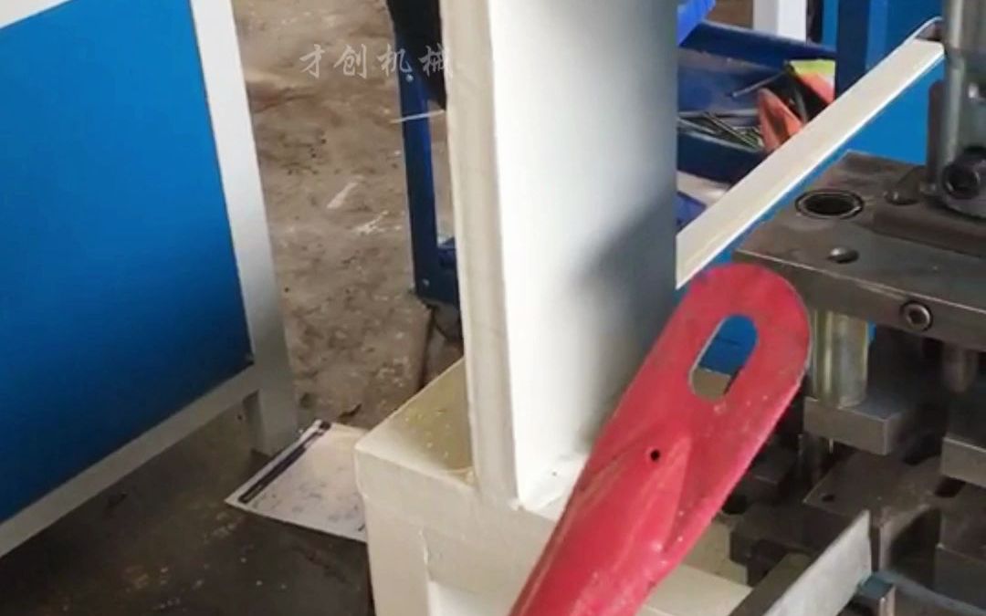 圆管压扁冲孔一次成型冲压模具液压加工设备