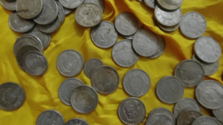 小伙用300元!收了500个一分二分五分的硬币,看下值不值300元!
