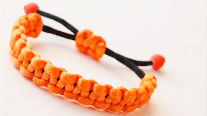 教你如何手工简单快速的编织出你喜欢的手绳