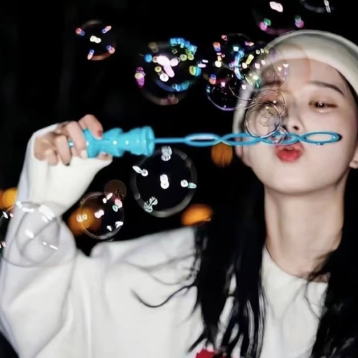 柠檬不甜吖吖吖 