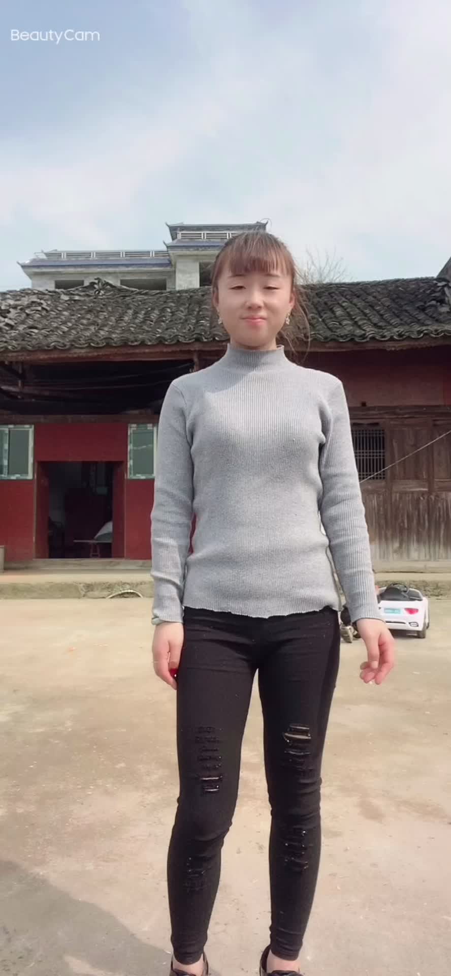 ...每天只晓得刷刷抖音,以前爱看电视,现在电视都不了,抖音太强大了￼#...