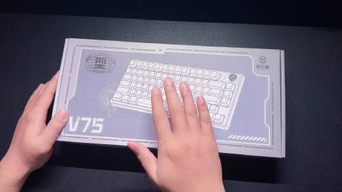适合笔记用户的小巧无线键盘