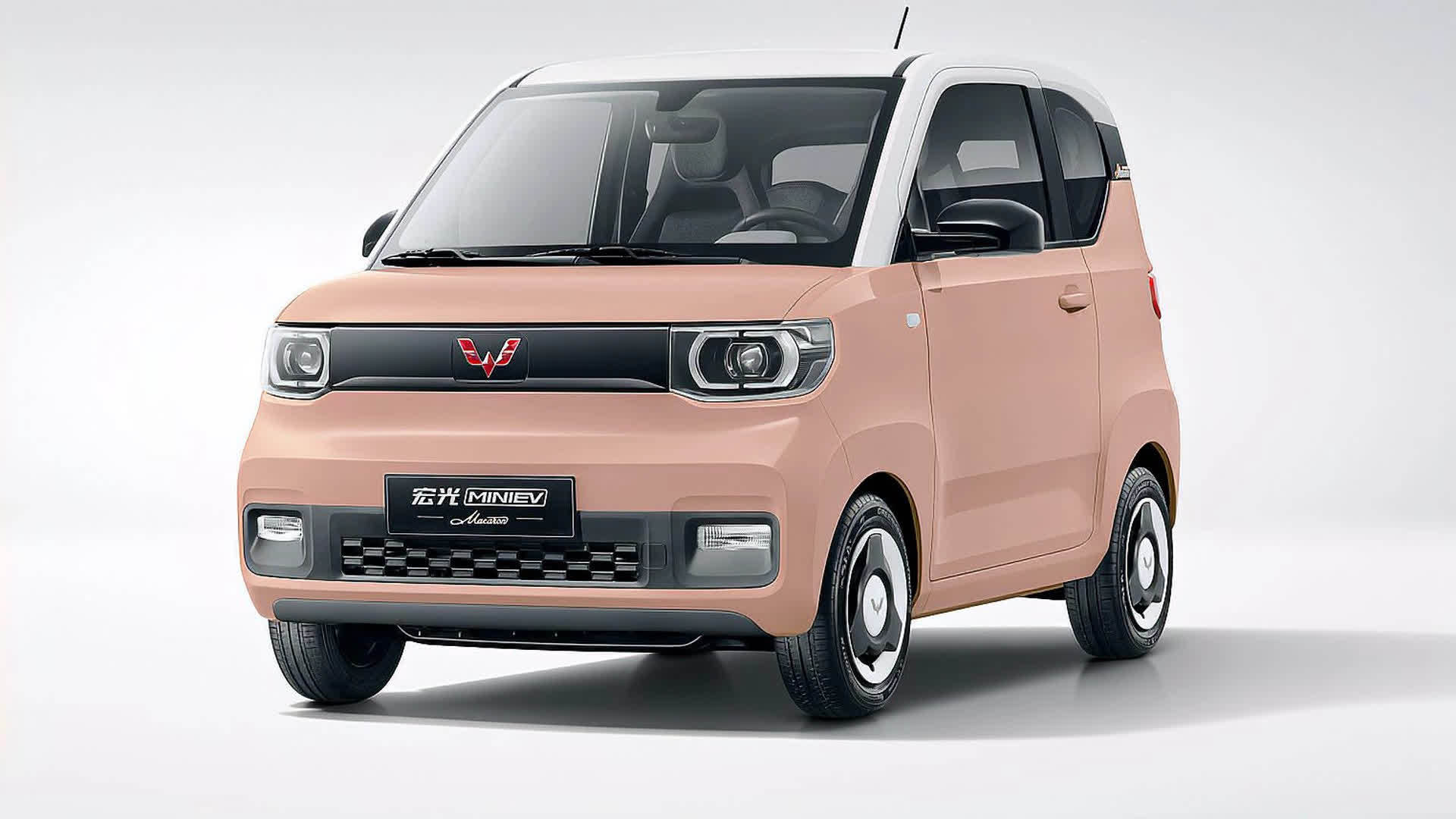 五菱宏光miniEV新车亮相,全新LED光源,有气囊,续航增至200公里