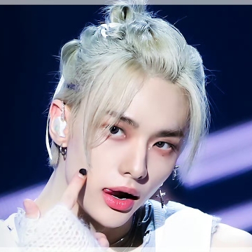 iceHyunjin 