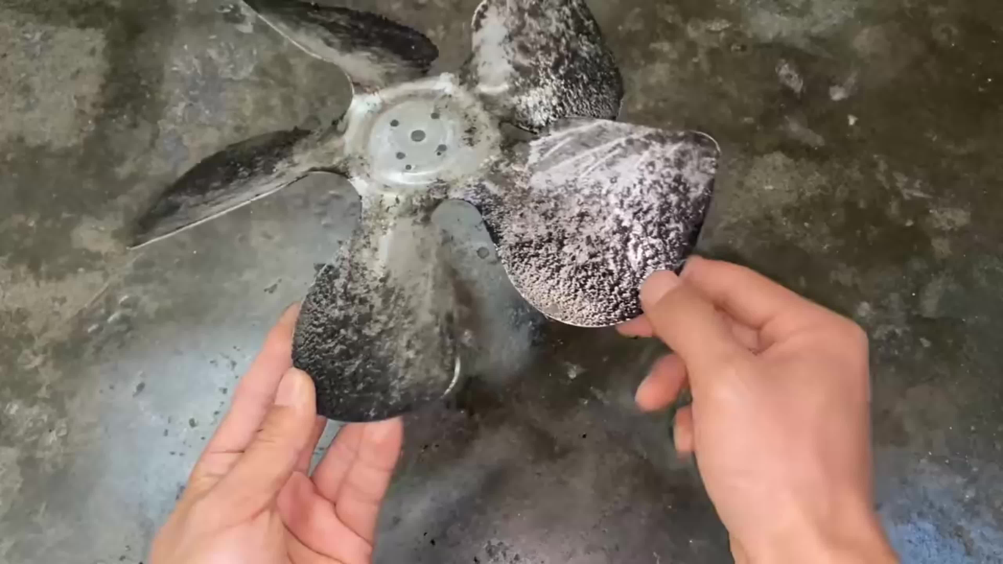 厨房冰柜风扇油污清洗