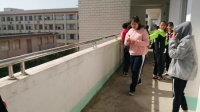 这就是中学生物理实验课,学习和玩结合在一起才是王道