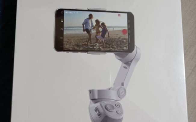 大疆手机云台dji om4(osmo mobile4)告诉大家买时几个比较需要注意的...