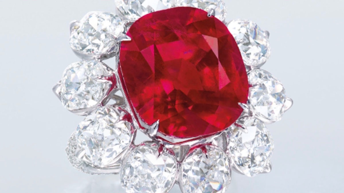 1克拉卖了800万,这火了1000年的宝石啥来头?