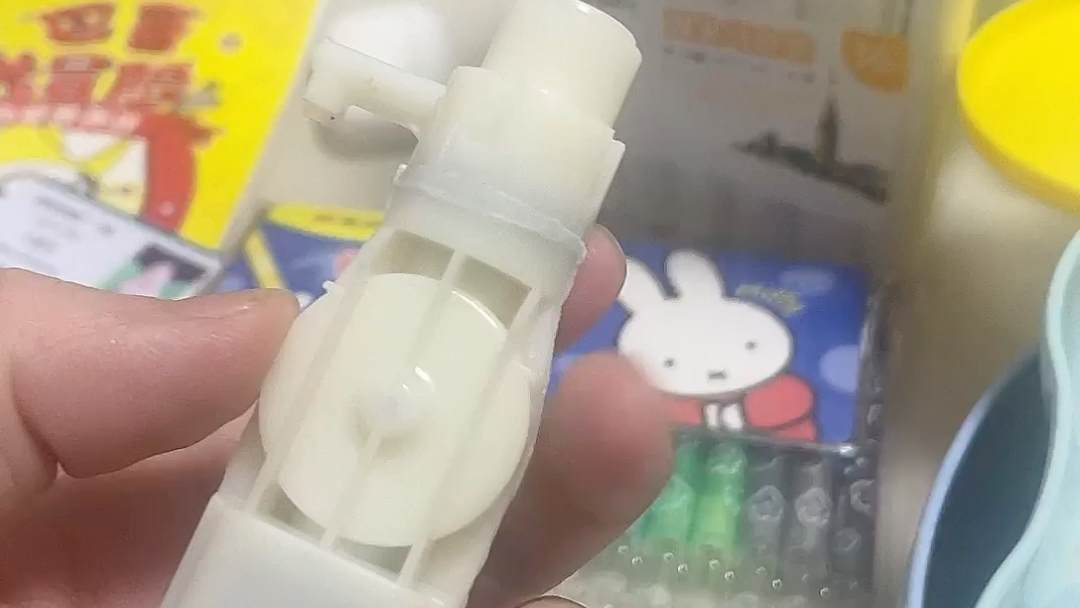 电动冲牙器拆解,用了2年就坏了还没办法维修,噗。