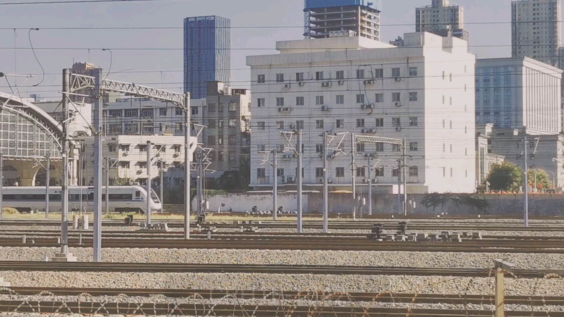 【中国铁路】D2247次列车由杭州东开往重庆北方向 汉口站发车