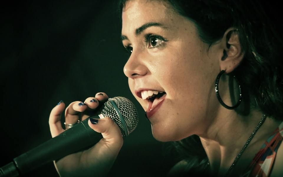 唱歌教学:唱歌中漏气导致气不足,你不难受么?我来告诉你怎么避免漏气...