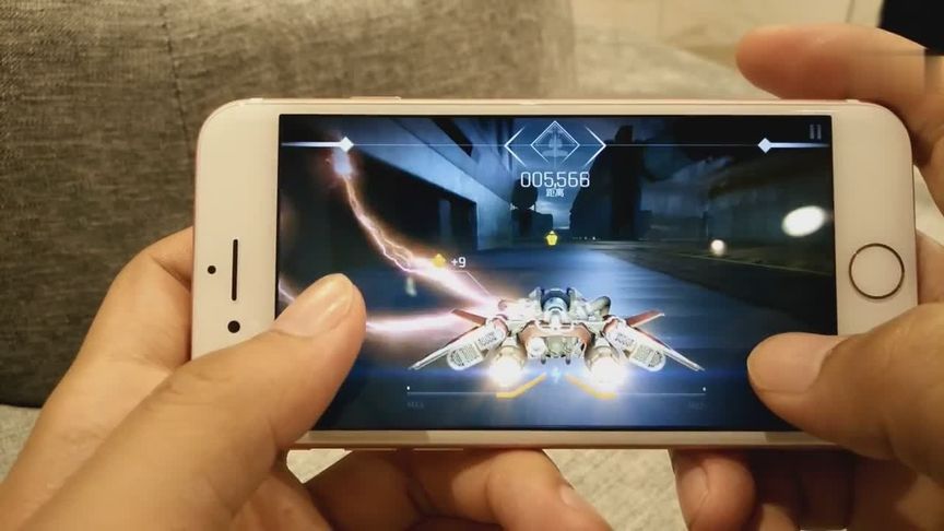 利用iPhone 7的3D Touch功能 玩游戏果然强悍!