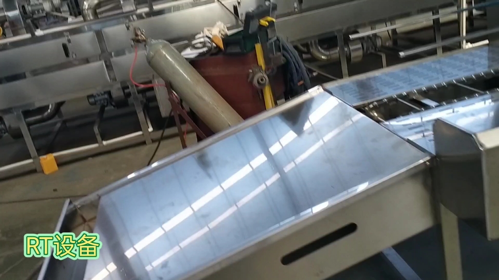 厨余(餐厨)垃圾桶清洗设备,医废垃圾桶清洗机厂家设备生产现场视频(...