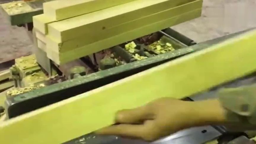 3000在家具厂定做的实木大衣柜,现场看成本不到300,“气坏了”