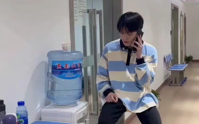 【左航】【微博视频】230316 不要在打电话的时候,过于专注做一件事