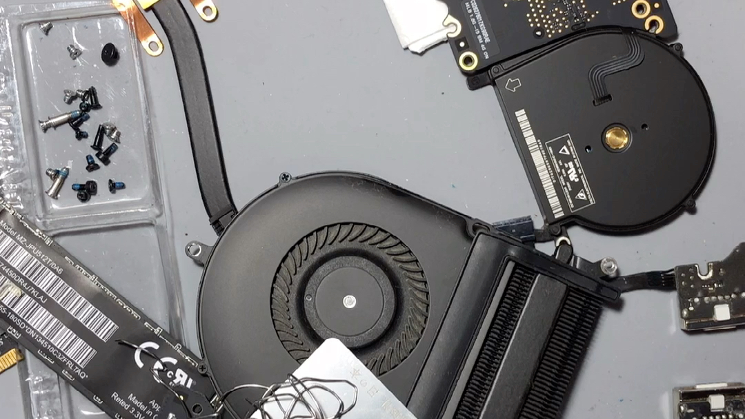 苹果笔记本A1465内存升级