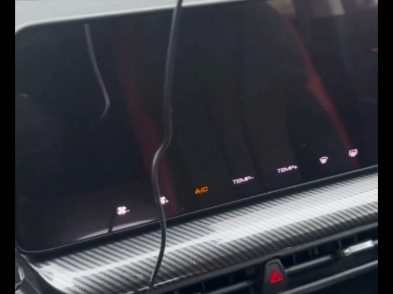 毛子吐槽国产汽车智能屏幕容易死机?