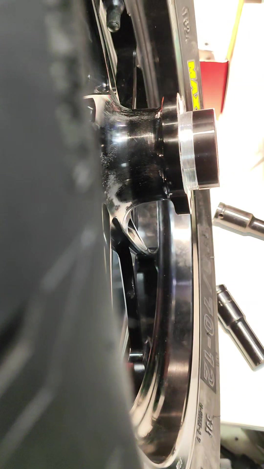 双卡钳居中,双碟刹居中教学,九号E300P,九号电动车碟刹改装。