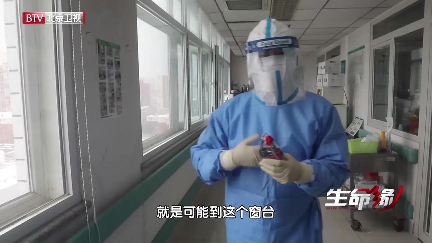 医护人员传递着“生命的力量”,奋战在抗疫前线,不顾自己安危