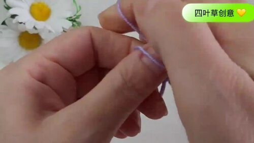 简单上下针错位编织出漂亮的小铃铛图案,编织爸妈毛衣好看又时尚