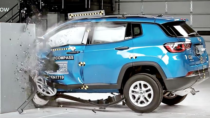 不要再问我买CR-V还是买指南者了,看完碰撞测试后你就知道了