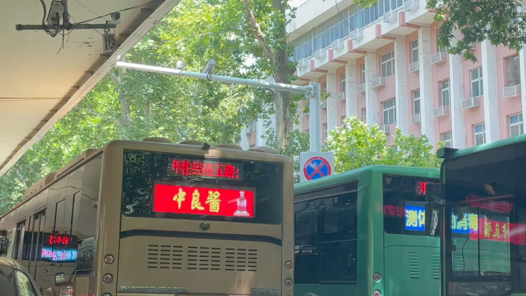 广告传播的本质是用不断的重复敲开消费者的心理关隘,并通过不断...