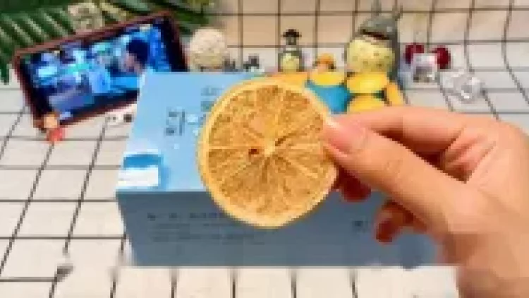 冻干柠檬片还可以搭配肥宅快乐水哦,满满快乐的感觉!冻干柠檬片肥宅...