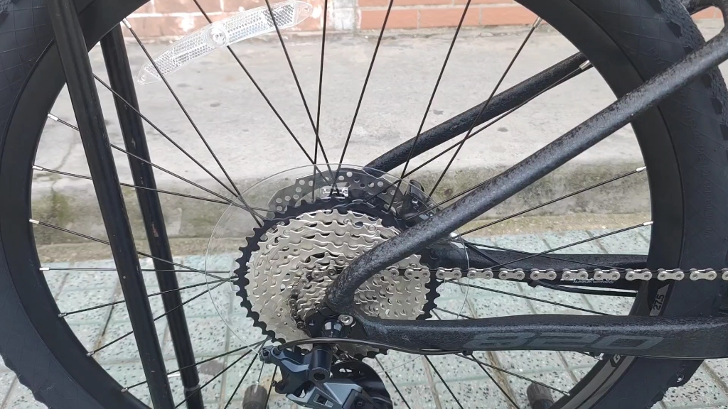 山地车捷安特XTC820展示(2*12)24速,车架质感舒服,提速快,换挡流畅,...