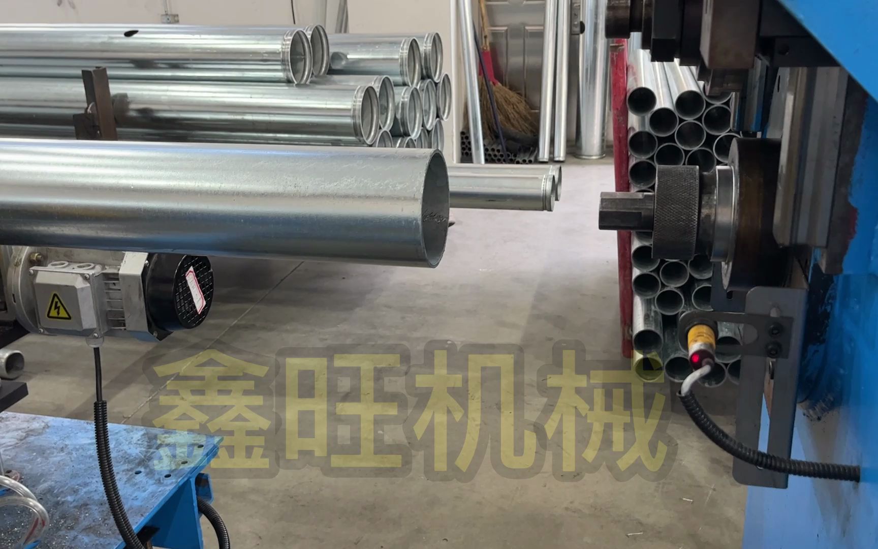全自动钢管压槽机,镀锌管压槽过程,全自动运行,减少人工操作