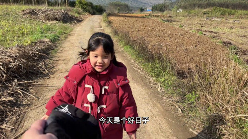 广西农村少数民族传统节日,东北姑爷重在参与,大锅菜人多吃饭香