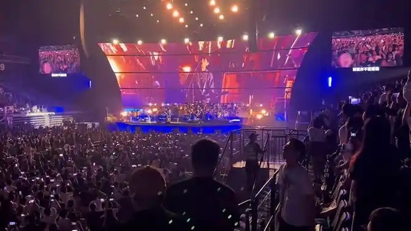 《凌晨计程车》欢迎收听午夜广播,你们最爱赵雷那首歌