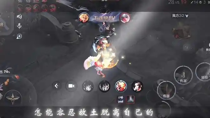 风掠过青瓦推开斑驳木门,满院槐花簌簌坠落