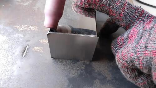 这么薄的镀锌方管,师傅是怎么焊这么好的,方法很简单