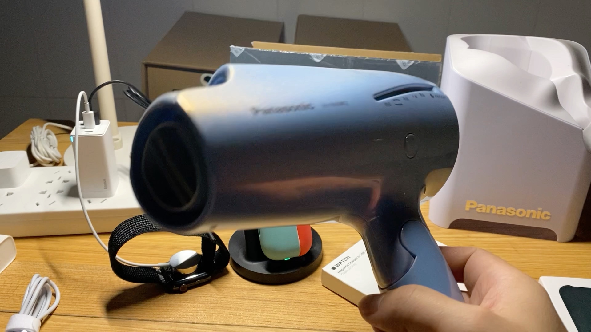 apple watch初体验 双十一购物分享(原装真皮保护壳、倍思gan快充...