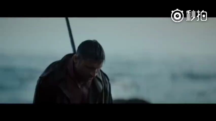 最近一首很火的俄罗斯歌曲MV《投降吧 》,你不顾万箭穿心之痛来找