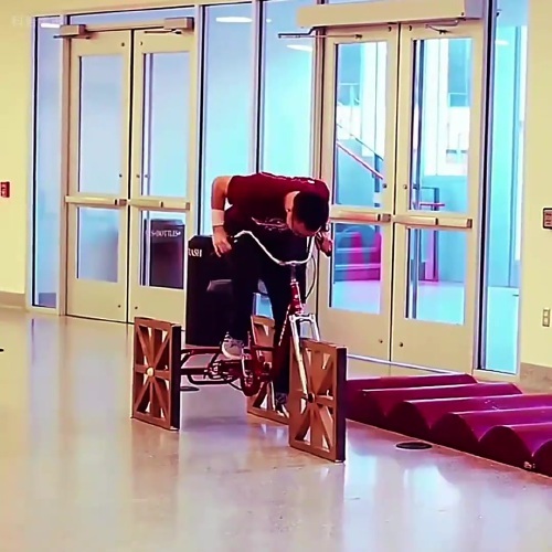 探索背后的秘密:物理与数学之间的奇妙联系与深邃真理