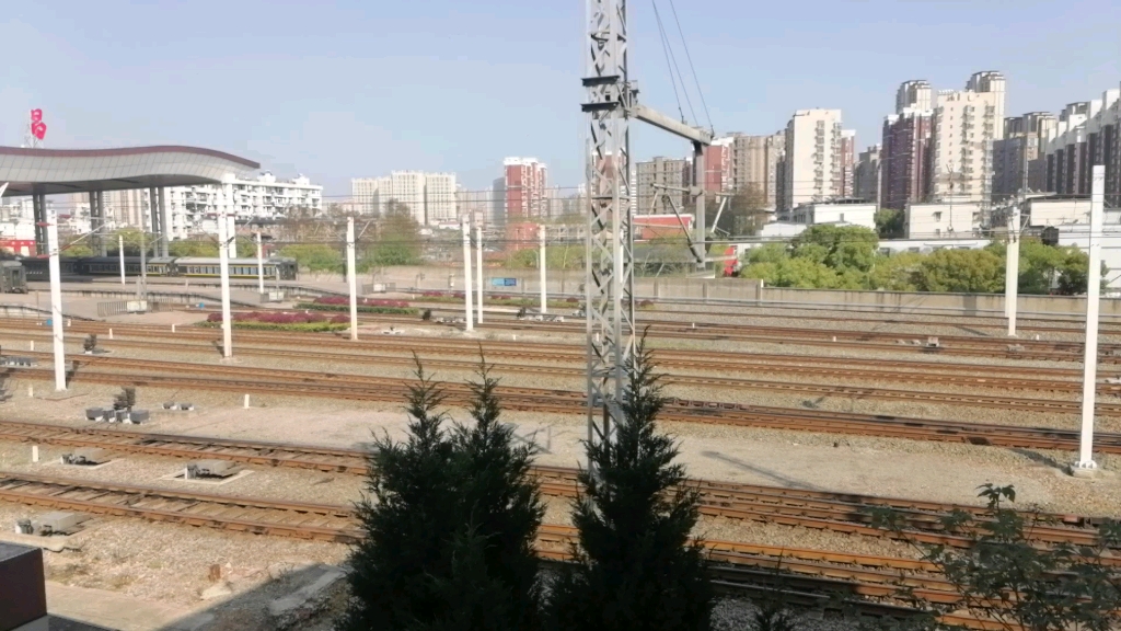 K458次列车进武昌站