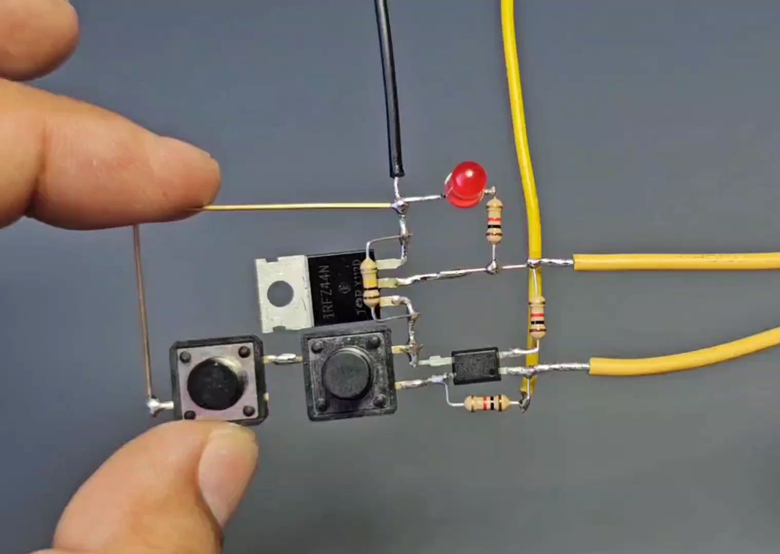 简单实用的短路保护电路,可以重复使用,替代保险丝
