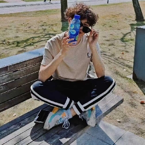 偷袈裟的小黑和小白 