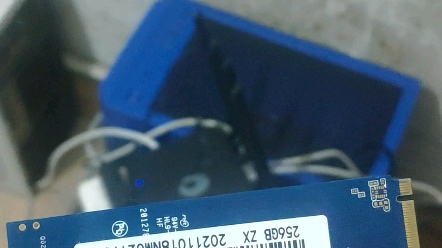 m.2固态硬盘接口,只有一个孔